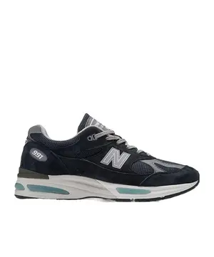 NEW BALANCE 991v2 Lace-up Sneakers - Black