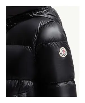 Moncler Serittes Short Down Jacket With Hood - Black