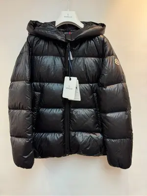 Moncler Serittes Zip-up Puffer Jacket - Black