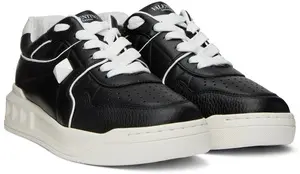 Valentino Garavani Roman Stud Lace-up Sneakers - Black