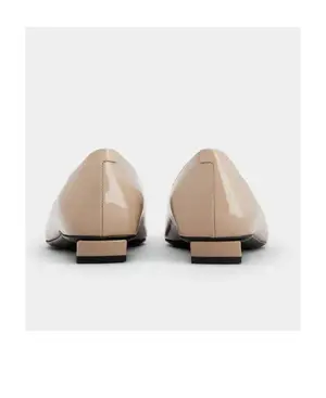 ROGER VIVIER Belle Buckled Ballerina Flats - Beige