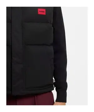 Hugo Boss Padded Gilet With Logo Badge - Black