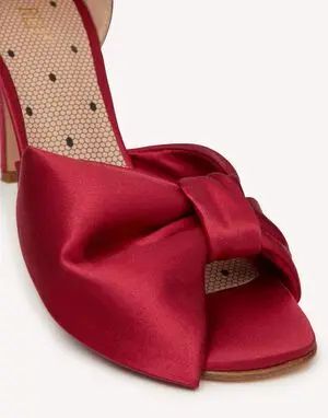 Red Valentino Valentino Satin Bow-embellished Pumps - Red