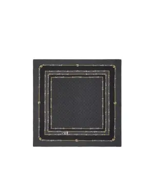 Gucci Printed Gg Silk Jacquard Carr - Black