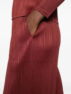 Issey Miyake Elastic Waist Pleated Trousers - Brownish Red