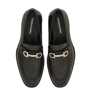 FERRAGAMO Gancini-plaque Almond-toe Loafers - Black