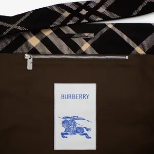 Burberry Medium Checked Trench Tote Bag - Black/plain White