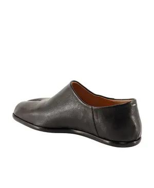 MAISON MARGIELA Tabi Toe Slip-on Loafers - Black
