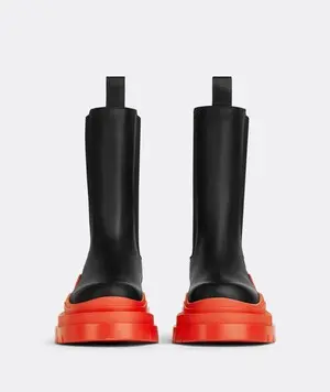 Bottega Veneta Tire Chelsea Boots - Black