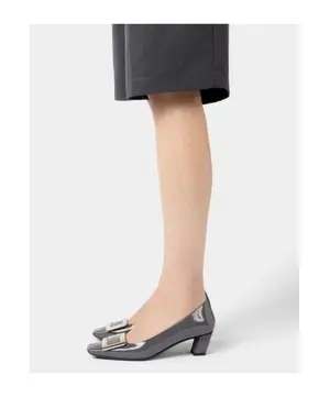 ROGER VIVIER Belle Vivier Buckle Pumps - Grey
