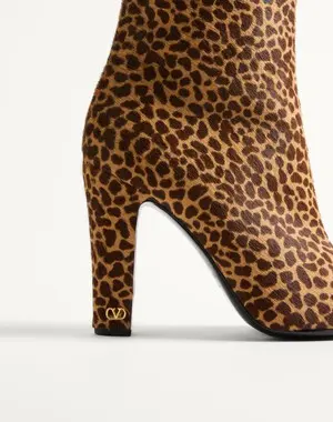 Valentino Garavani Hotty Boot In Pony-effect Calfskin - Brown