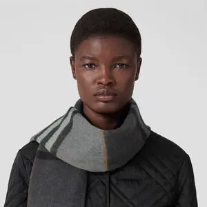 Burberry Contrast Check Fringed Scarf