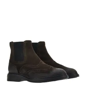 Hogan Round-toe Suede Chelsea Boots With Wingtip Detailing