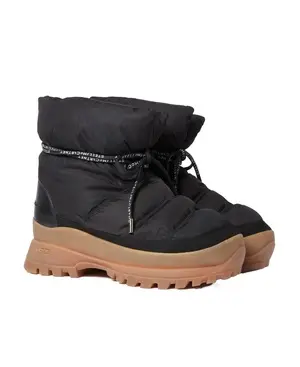 Stella McCartney Round Toe Lace-up Boots