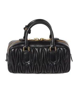 Miu Miu Matelassé Zipped Handbag - Black