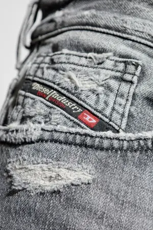 DIESEL® 1996 D-sire Distressed Jeans - Grey