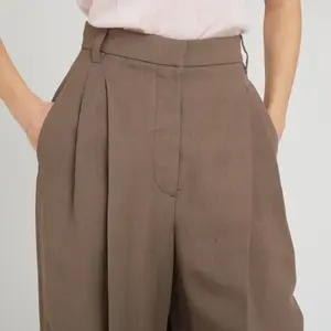 Brunello Cucinelli Pleated Straight-leg Trousers