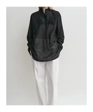 TOTEME Box-pleat Detailed Collar Blouse