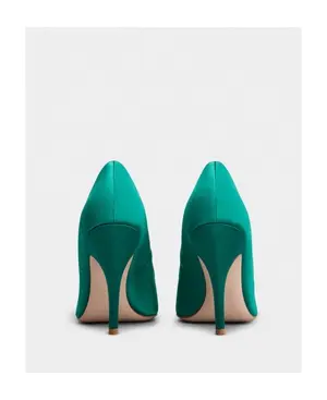 ROGER VIVIER Choc Love Vivier Satin Pumps