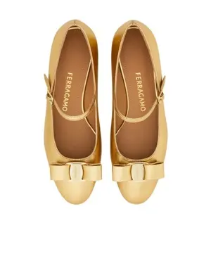 FERRAGAMO Vara Bow Mary Jane - Gold