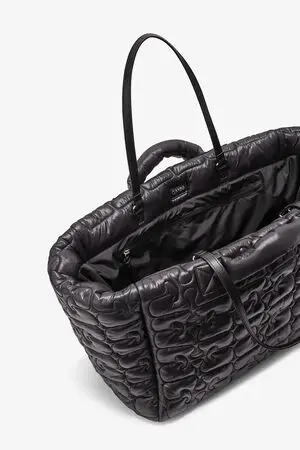 GANNI Quilted Re-tech Xxl Tote Bag - Black