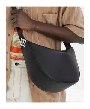 Fendi Melon Zipped Crossbody Bag - Black
