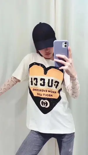 Gucci Heart Sequin T-shirt