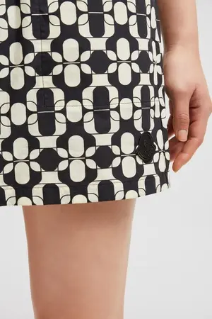 Moncler Geometric Print Shorts - Blue/white