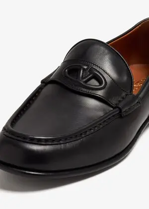 Valentino Garavani Vlogo Signature Slip-on Loafers - Black