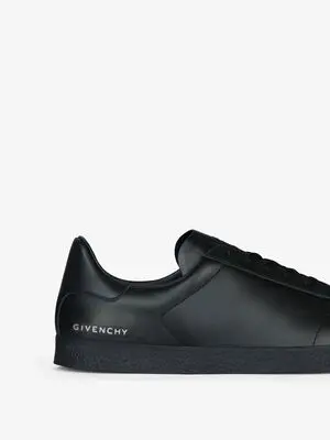 Givenchy Logo Debossed Town Sneakers - Black