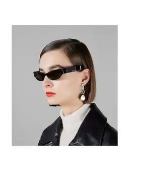 Gucci Cat Eye Framed Sunglasses With Logo Detail