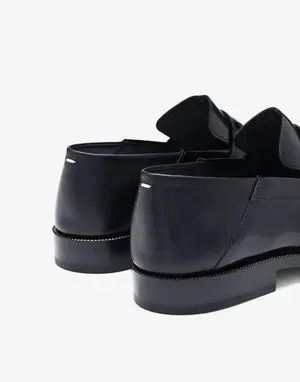 MAISON MARGIELA Tabi Loafers - Black