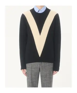 Valentino Garavani Crew Neck Long Sleeve Jumper With Graphic Print