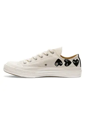 CONVERSE X COMME DES GARONS PLAY Low Top Sneakers With Heart Logo - Nude