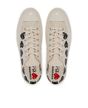 CONVERSE X COMME DES GARONS PLAY Low Top Sneakers With Heart Logo - Nude