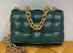 Bottega Veneta Chain Cassette Cross-body Bag - Green