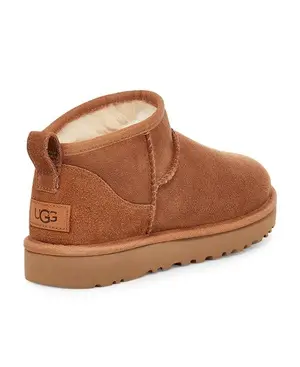 UGG Round Toe Boots - Brown