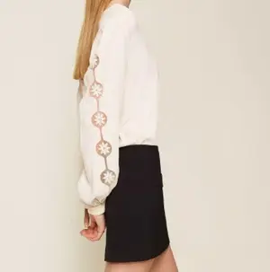 TWINSET Embroidered Crepe Blouse With V-neck And Geometric Details - White