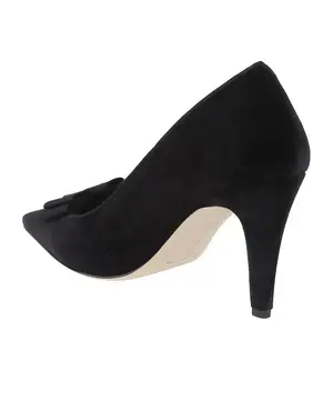 Manolo Blahnik Pointed-toe High Heels With Bow Detailing
