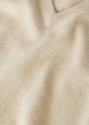 Loro Piana Cashmere V-neck Sweater - Natural