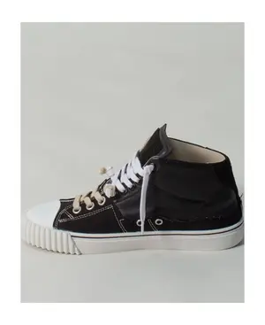 MAISON MARGIELA High Top Sneakers With Tie Fastening