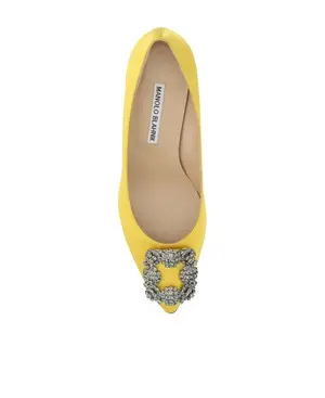 Manolo Blahnik Hangisi Embellished Satin Pumps - Yellow