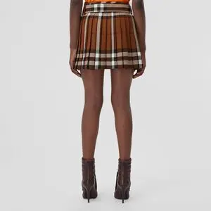 Burberry Checked Pleated Mini Skirt