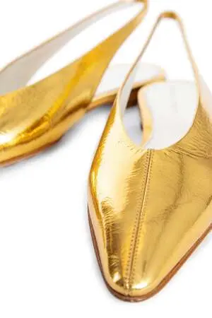 Bottega Veneta Round Toe Flat Slingback Sandals - Gold