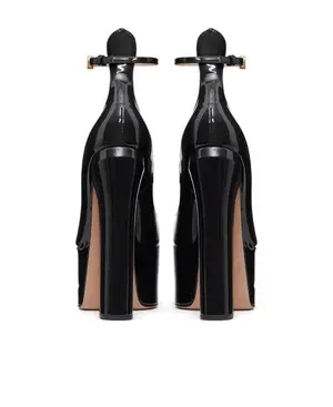 Valentino Garavani Tan-go Round Toe Platform Pumps With Vlogo Buckle - Black
