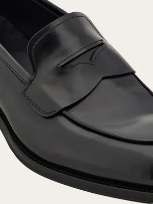 FERRAGAMO Penny Loafer - Black