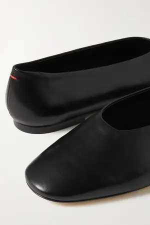 AeydĒ Kirsten Round Toe Flats - Black