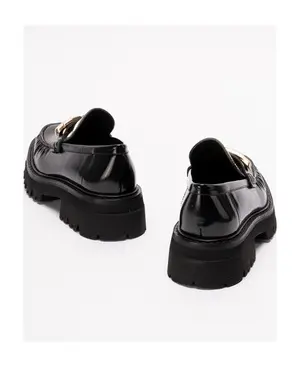 FERRAGAMO Gancini Buckle Loafers - Black