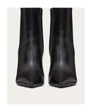 Valentino Garavani Rockstud Pointed Toe Heeled Boots