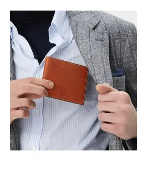 Brunello Cucinelli Logo Embossed Bi-fold Wallet - Brown